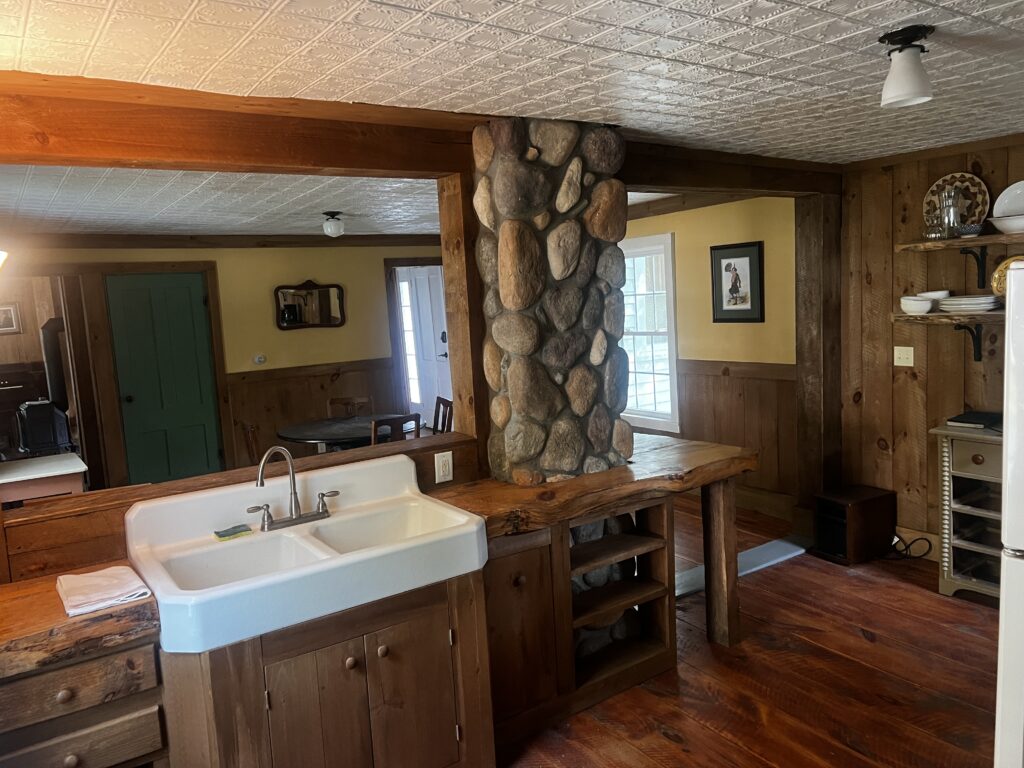 Tour The Summer House - The Cornish Inn